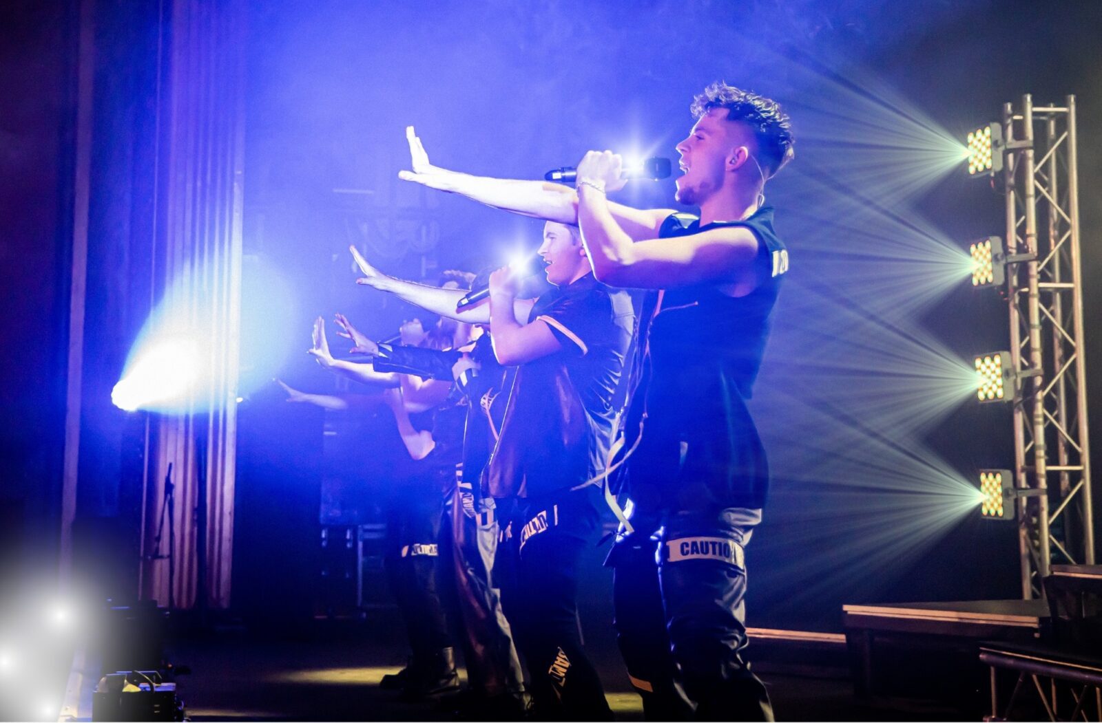 ONE EPIC NIGHT- ALL THE HITS - TOTAL 90s NOSTALGIA! - Forum Theatre