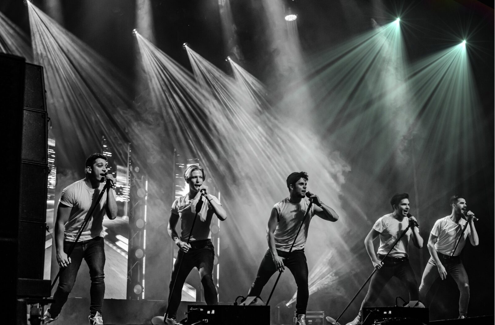 ONE EPIC NIGHT- ALL THE HITS - TOTAL 90s NOSTALGIA! - Forum Theatre